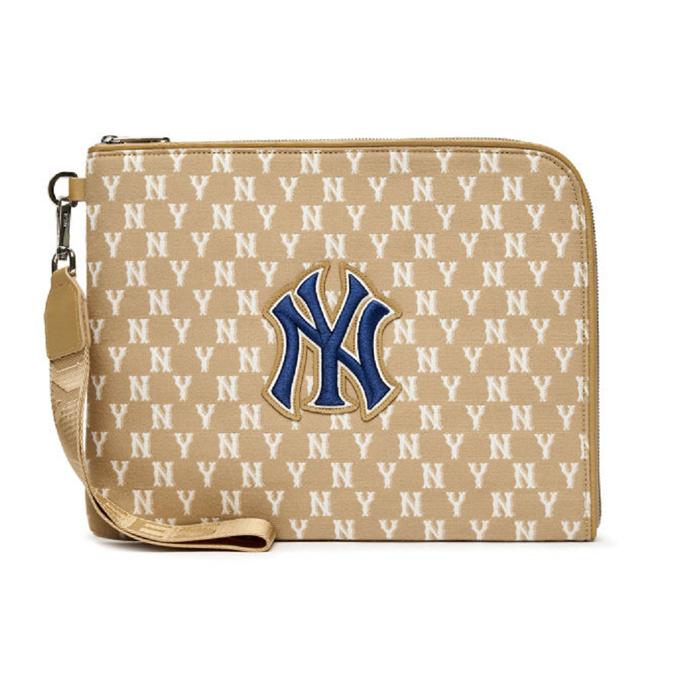 MLB NY Yankees Monogram Jacquard Small Digital Pouch Beige – voilà.id